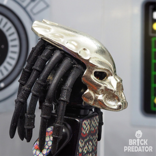 Bio-Mask Guardian Predator - metal part for custom minifigure Yautja